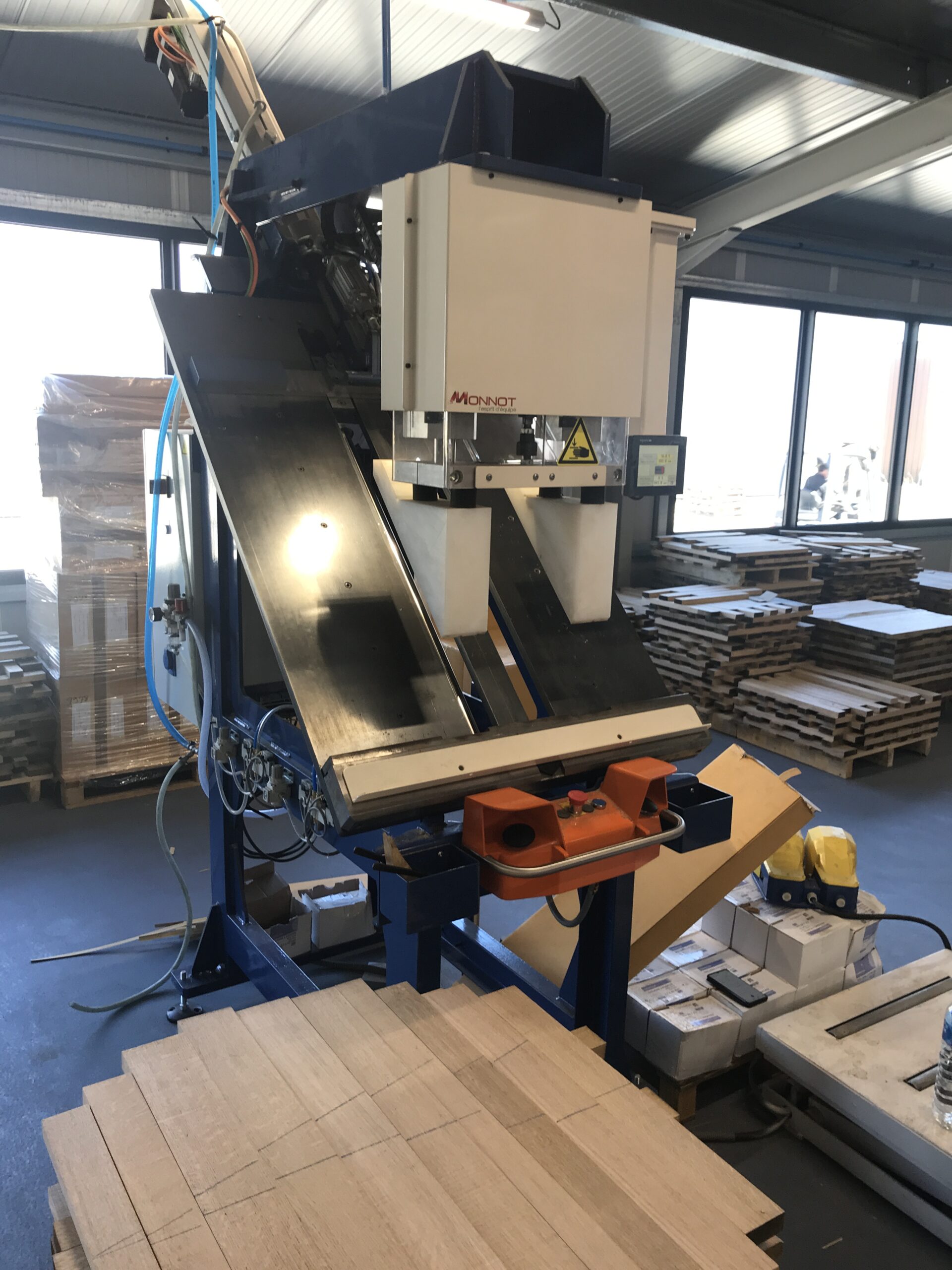 Goujonneuse Numérique Electrique - Machines de tonnellerie - Cooperage ...