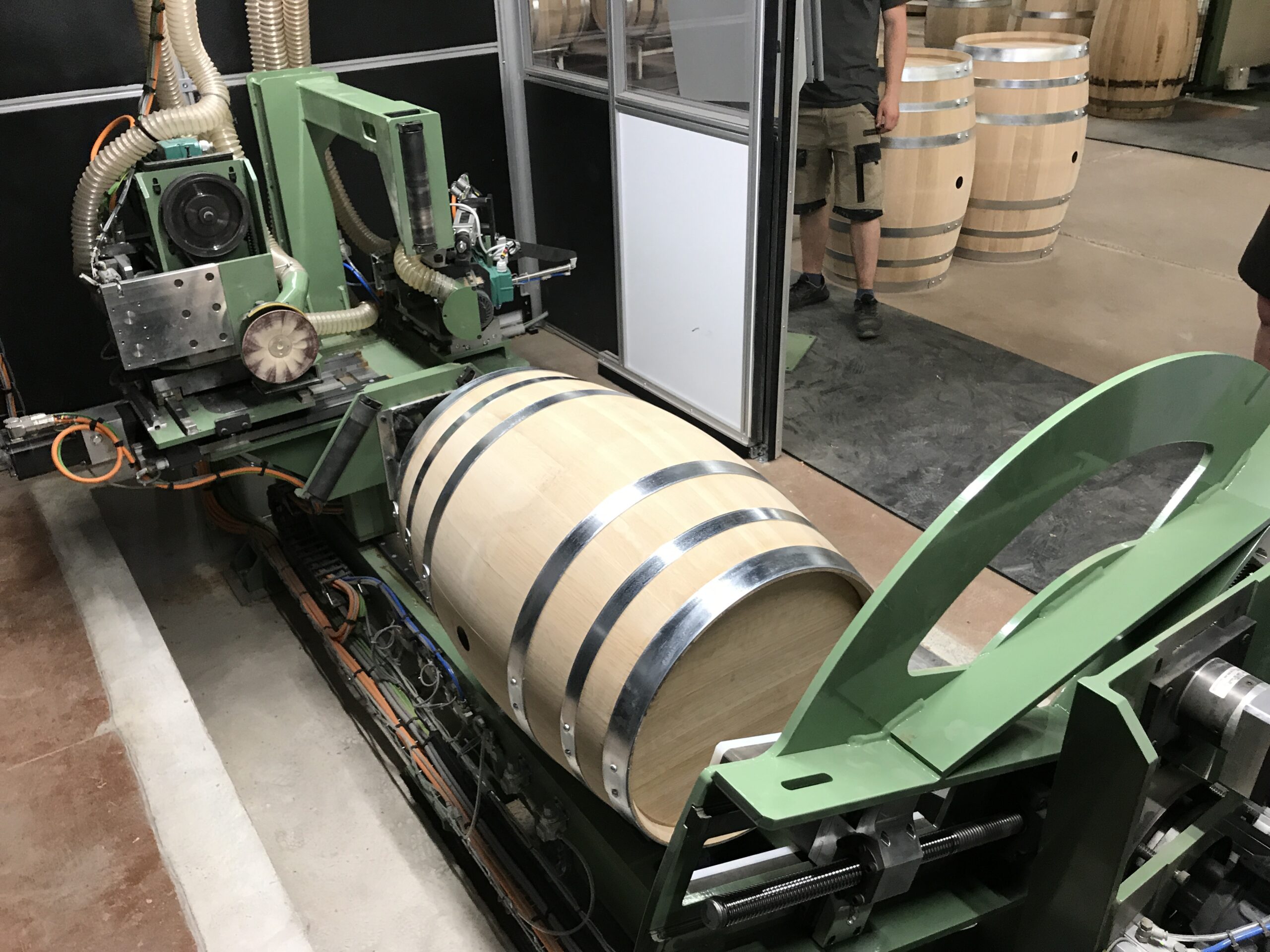 Ponceuse de fond Horizontale Numérique - Machines de tonnellerie ...